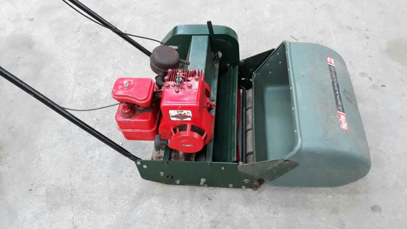 Hayter ambassador 2.Cylinder mower For Sale in Welshpool, Powys | Preloved