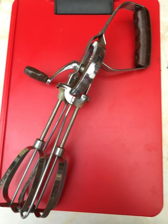 Vintage hand whisk For Sale in Lapworth, Solihull, Warwickshire | Preloved